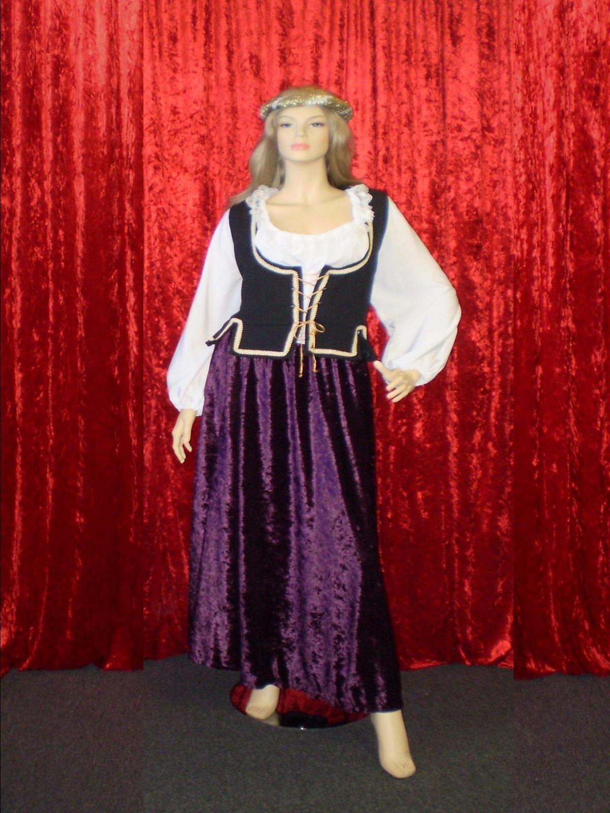 Plus Size Costumes, Women's & Men's Larger Size Costumes - Acting the Part